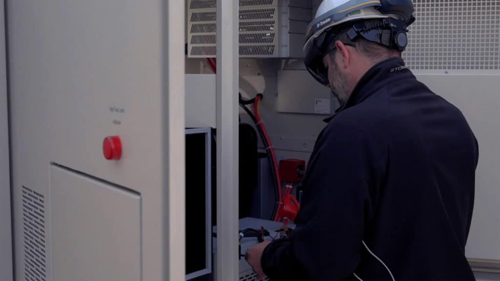 Remote Assistance & Augmented Reality Field Service Support