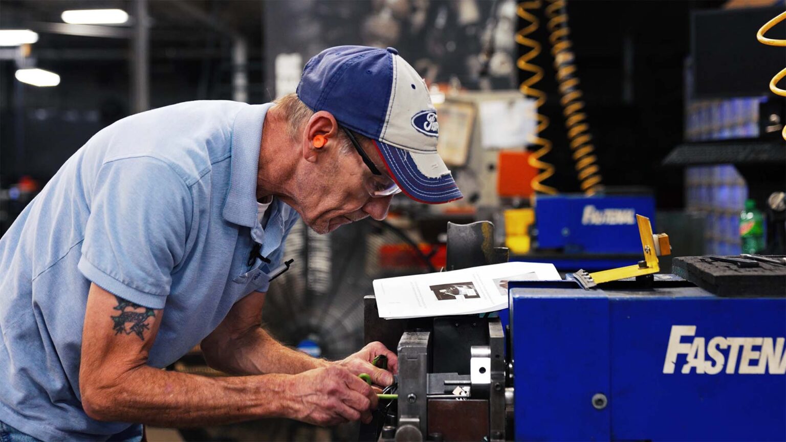 FASTENAL Uses Manifest Digital Work Instructions & Workflow