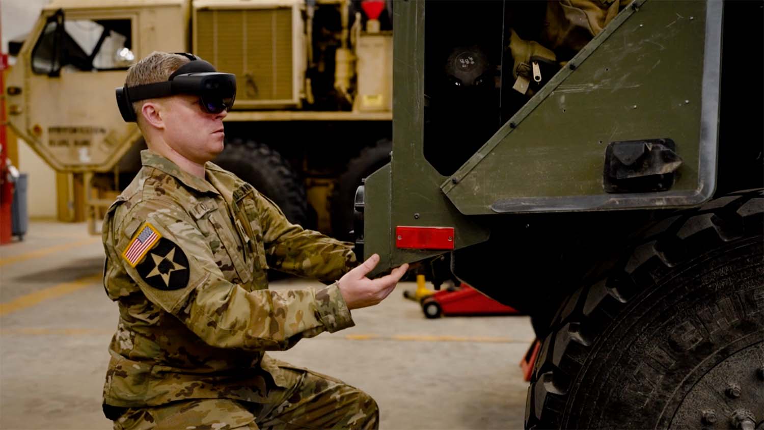 AI + AR Digital Work Assistant for Government & Field Ops - Taqtile Manifest®